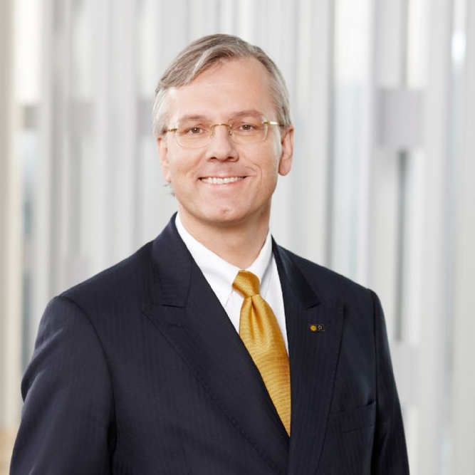 New Lufthansa CEO Christoph Franz starts work as challenges abound | CAPA