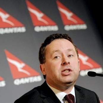Qantas throws gauntlet to unions by grounding fleet and locking out ...