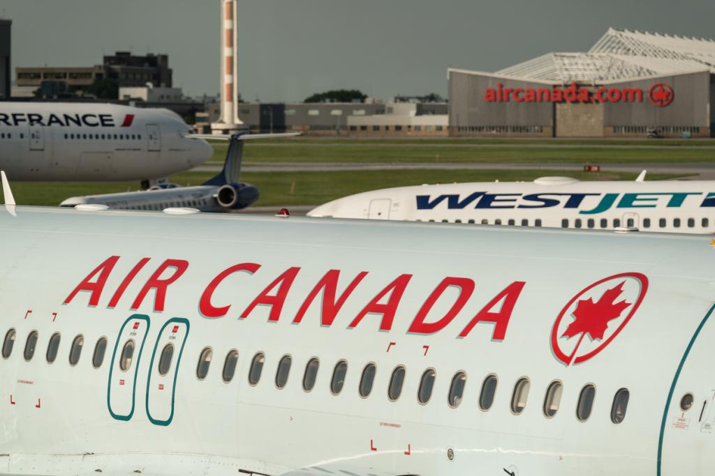 Canada aviation: Air Canada and WestJet blur the FSC and LCC lines | CAPA