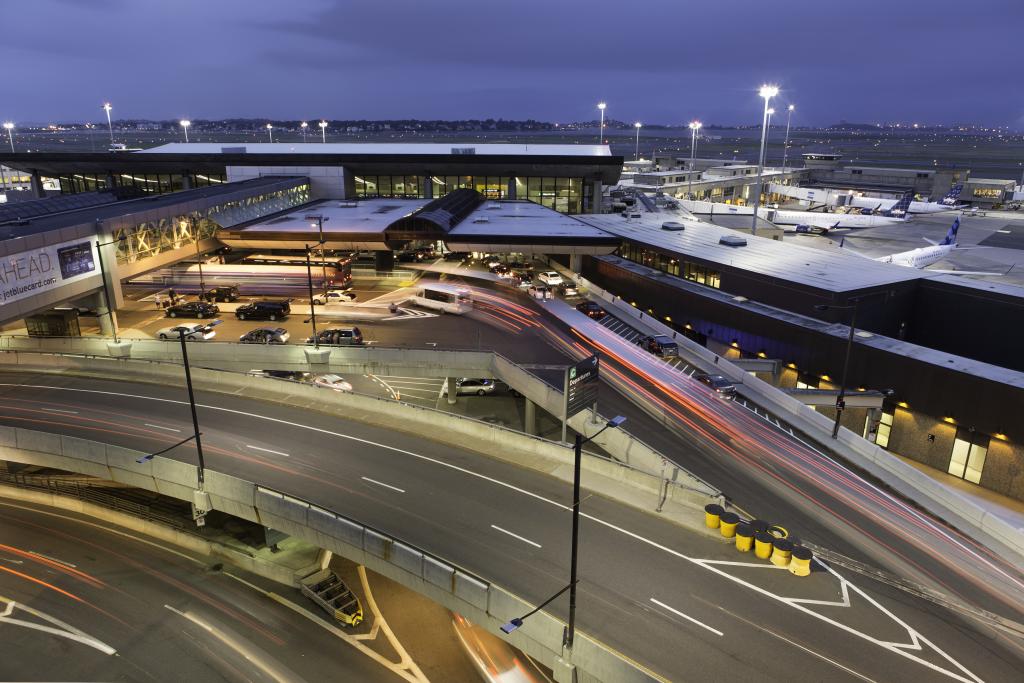 Delta vs jetBlue: Delta's push from Boston as jetBlue mounts a Mint ...