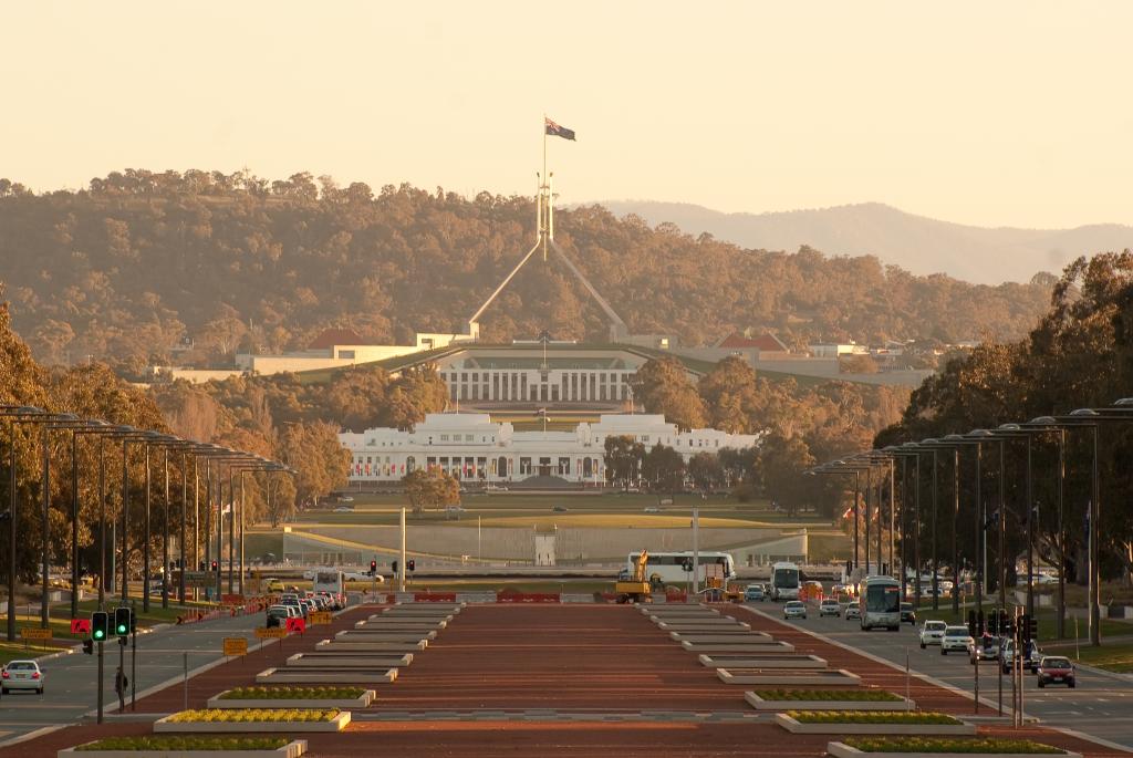 Canberra Airport: Qatar Airways adds growth, helped along by Singapore ...